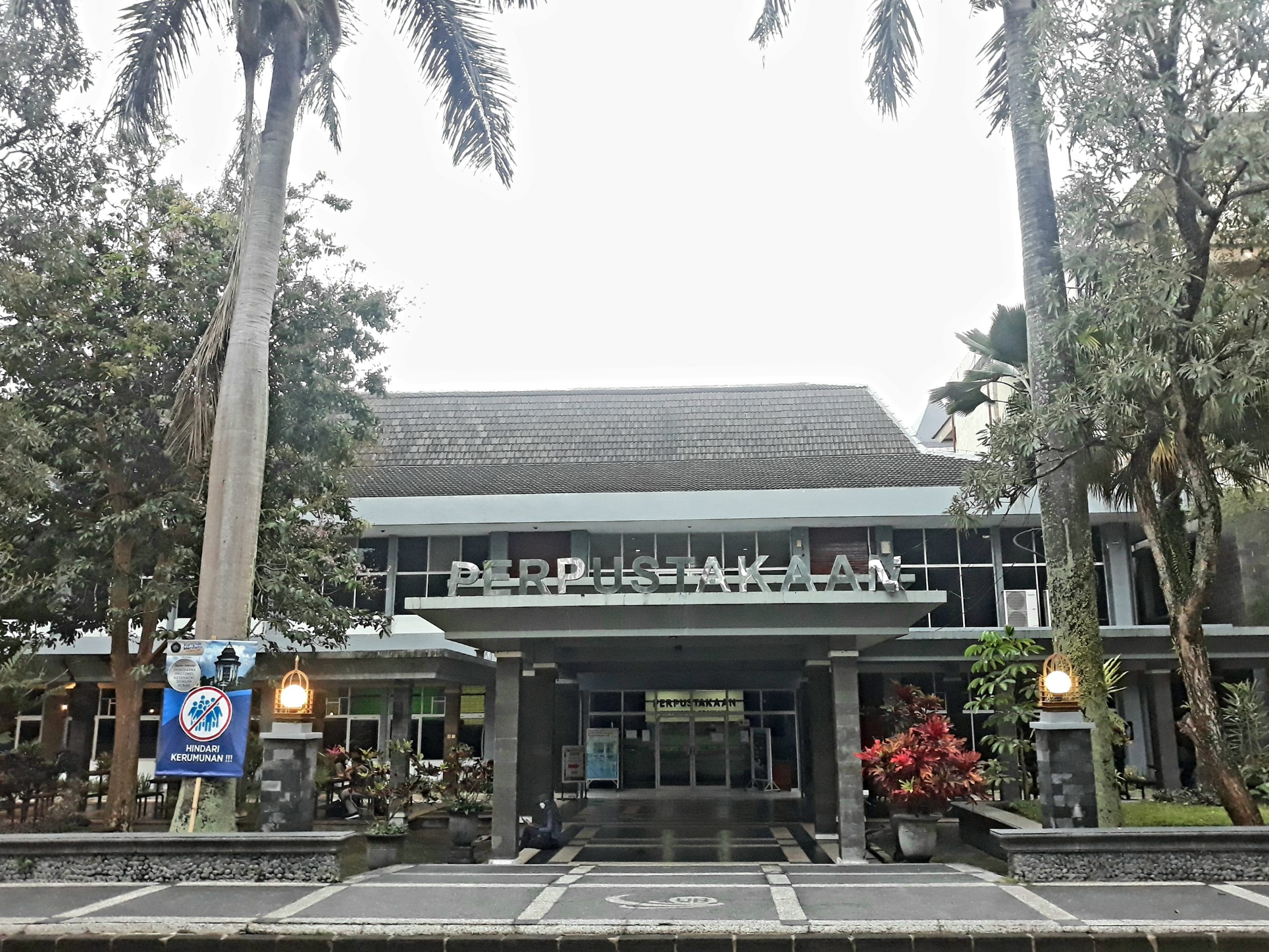 LAMBATNYA BALASAN DARI REKTORAT, PERPANJANGAN JAM OPERASIONAL ...